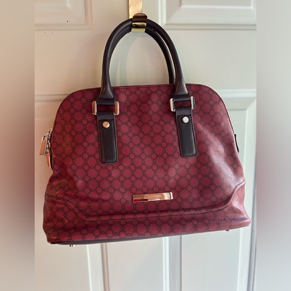 Ivanka Trump | Bags | Ivanka Trump Handbag Preowned Plum And Navy ...